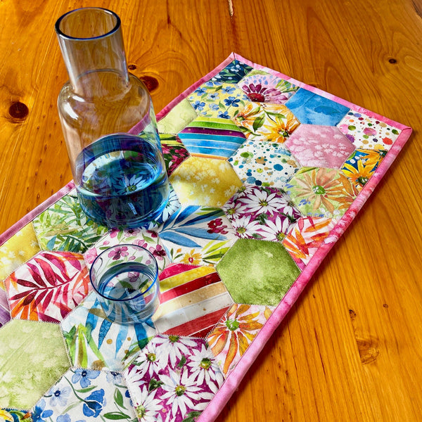 Hexagon Table Runner - Quilt as You Go PDF Pattern – Broken River Quilts